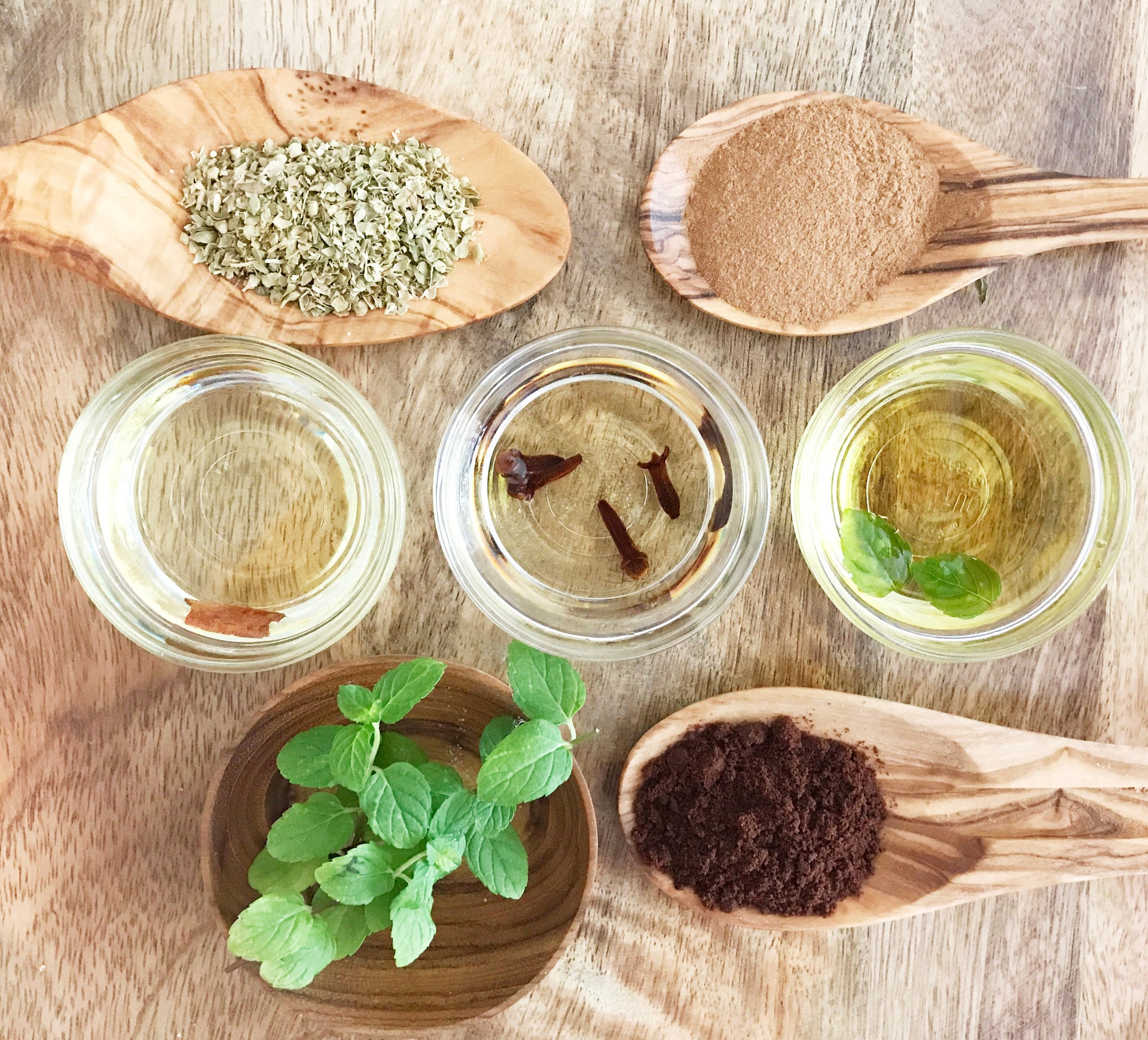 Organic Toothpaste & Oral Care Products | Lucky Teeth