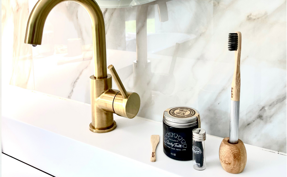 Organic Toothpaste & Oral Care Products | Lucky Teeth